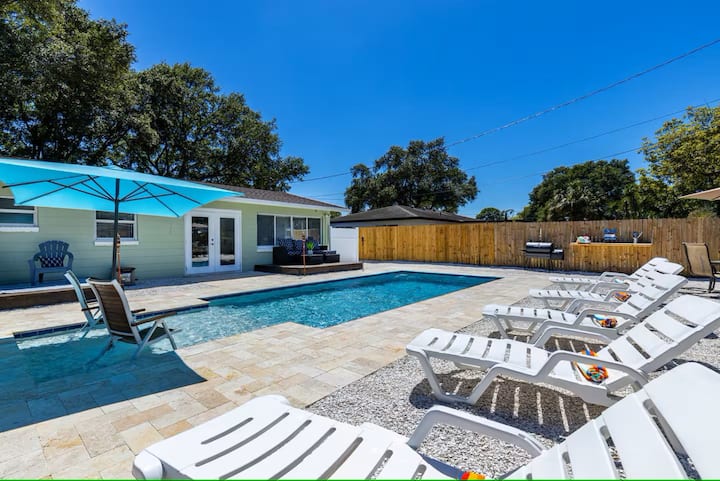 Family Fun,  Heated Pool, Fire Pit, Close To Beach - Largo, FL