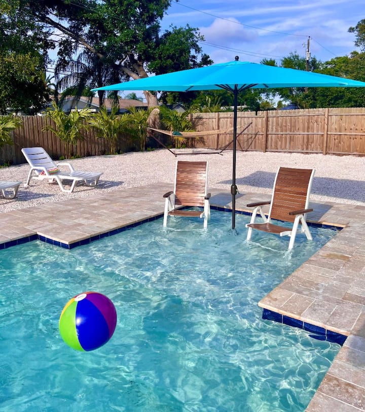 Heated Pool, Fire Pit, Close To Beaches - Largo, FL