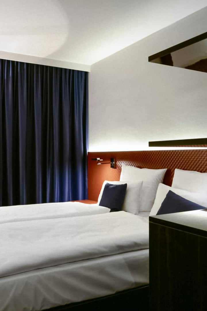 Berlin Mitte Vibes In Chic Boutique Hotel - Berlin