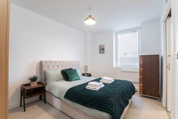 Central Gloucester Getaway Retreat W/free Parking - Gloucester
