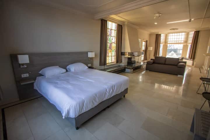 Perfect Family Stay | Dining, Beach & Nature Haven - Bergen, Netherlands