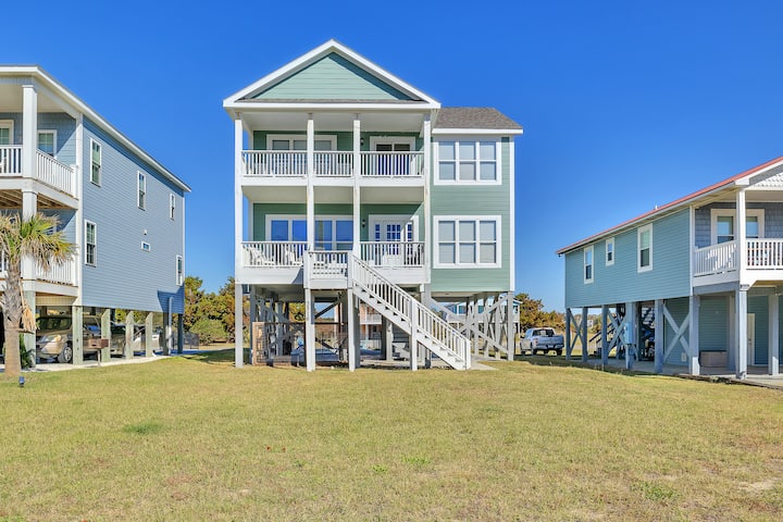 Don't Worry Beach Happy: Ocean View, Swimming Pool - Oak Island, NC