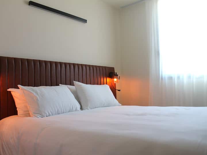 Family Stay Near Theme Park & Circuits | 4 Units - Toulon