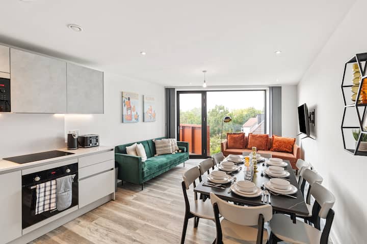 Wembley 2br Stay W/ Tv & Parking - Hayes