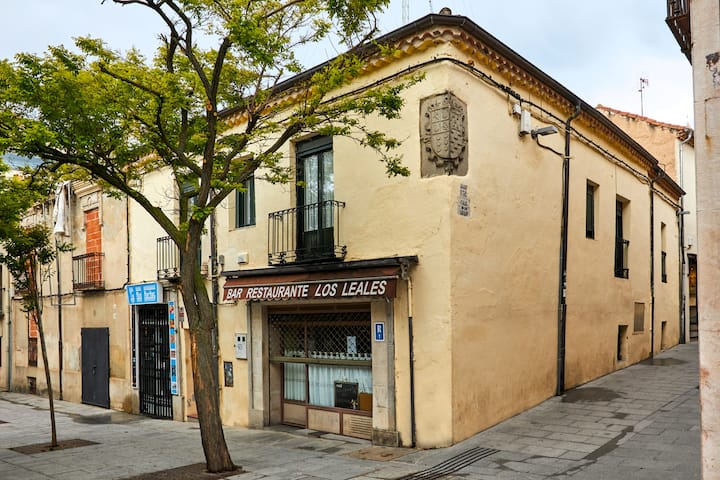 ÁVila Downtown: Terrace & Comfort At Plaza Italia - Ávila