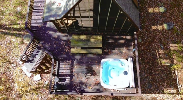 Mountain Mist- Private Hot Tub | Pet Friendly - Berkeley Springs, WV
