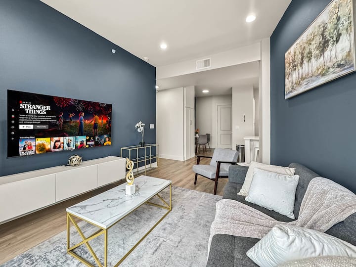 Luxury 2bd | Deep Ellum | Free Parking | Pool+gym - Dallas, TX