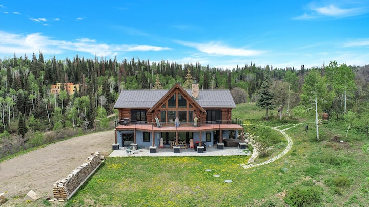Estate On 10 Acres With Private Pond - Steamboat Springs, CO