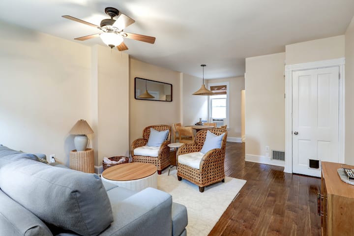 Fenced In Backyard, Walking Distance To Downtown - Lancaster, PA