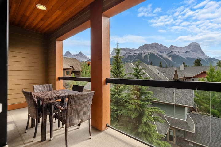 Gorgeous 2 Bedroom Mountain View - Canmore