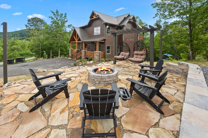 Wandering Moose. - Tennessee