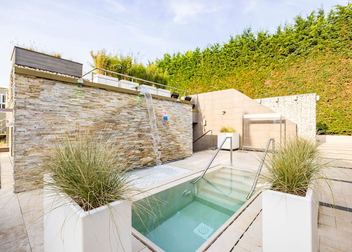 Quiet Country Escape With Modern Comfort - Zeeland