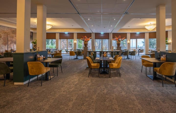 Tranquil Escape With Indoor Pool And Parking! - Groesbeek