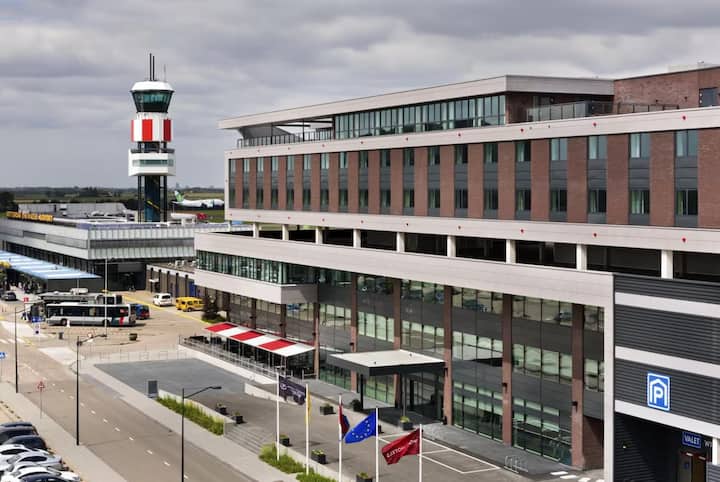 Perfect For Weekend Trips – Easy Airport Access! - Vlaardingen