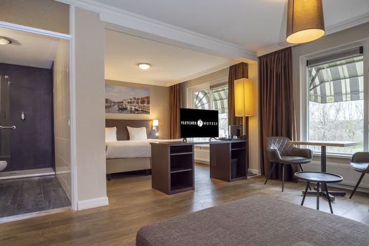 Relaxing Stay W/ Free Parking And Breakfast - Breskens