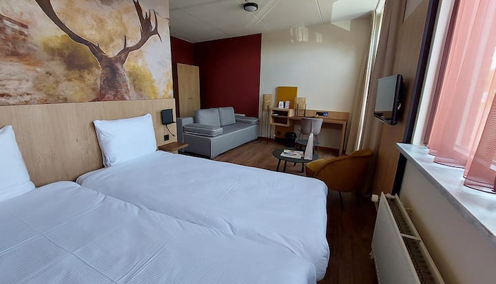 Peaceful Retreat Near Nature & Amusement Park - Renesse