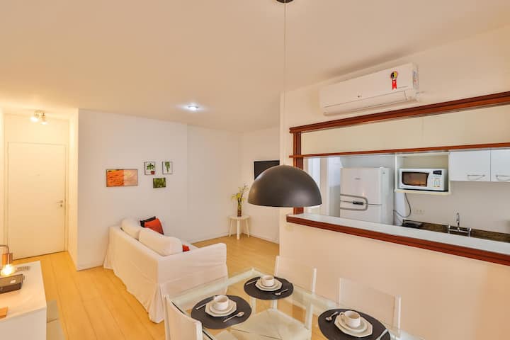 Aconchego Leblon: Praia, Piscina, Garagem E Metrô! - Rio de Janeiro