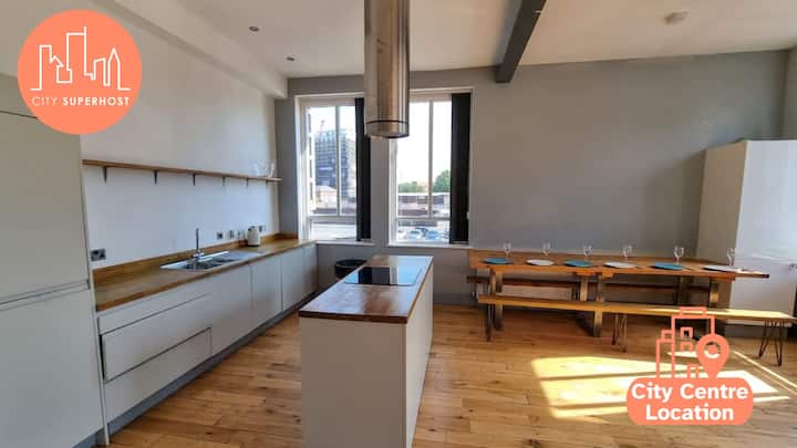 City Centre Flat Sleeps 14 By City Superhost - Manchester