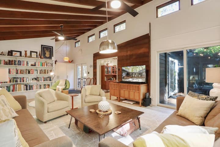 Starling House - A Modern Mountain Retreat In Cool - Berkeley Springs, WV