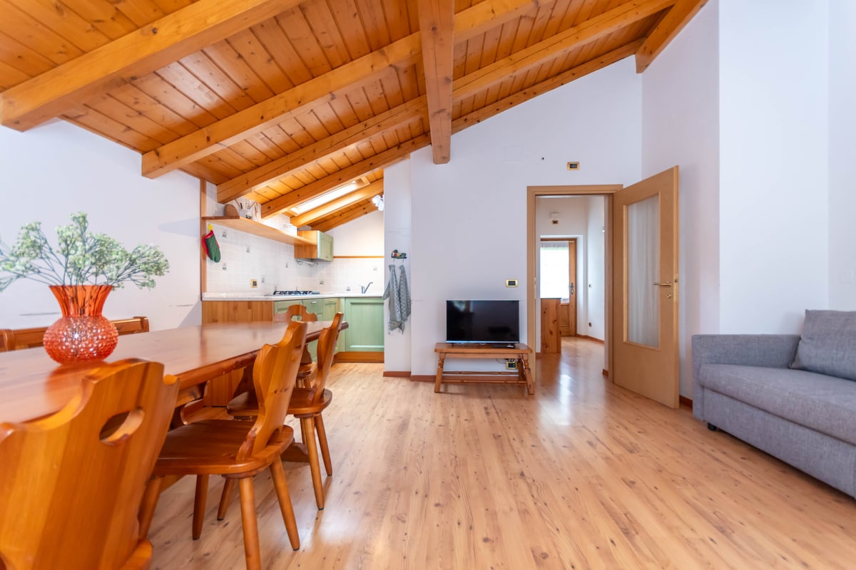 La Casa de Elvira-Mansarda - Airbnb