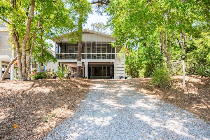 Beaching & Griping: Cozy, Woodland Rental One - Oak Island, NC