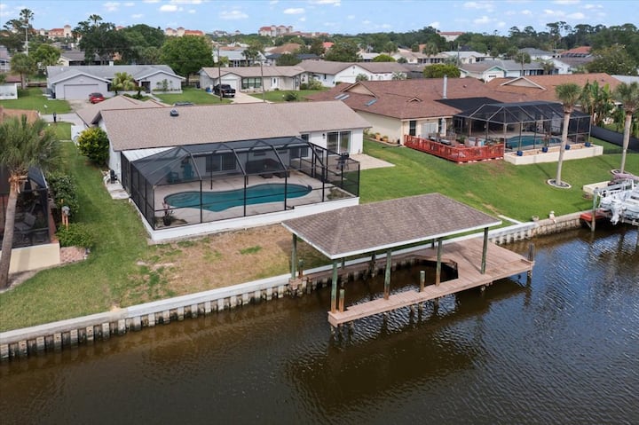 Elegant Canal Front Oasis W/pool Near Beaches - Palm Coast