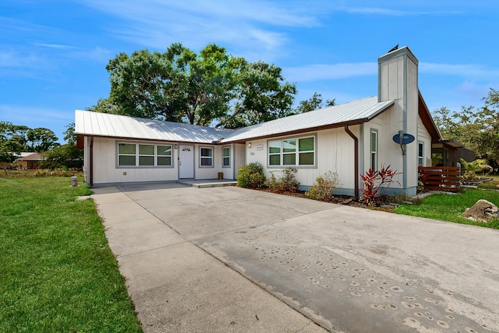 4 Br Home With Private Pool And Internet - Bradenton, FL
