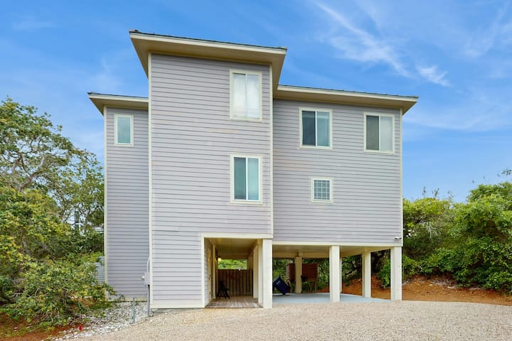 4 Br Coastal Home, Outdoor Space, Close To Beach - Apalachicola, FL