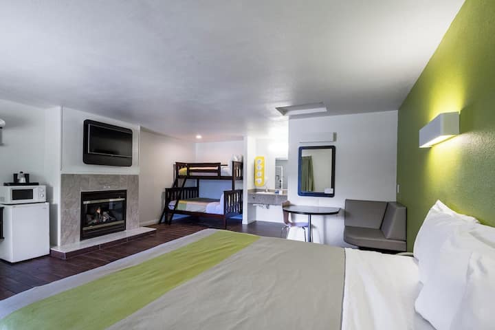 Family Comfort - King & Twin/full Bunks - Monterey, CA