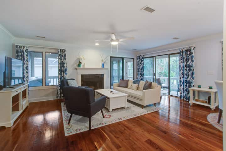 Seabrook Exclusives | 2784 Live Oak Villa - Seabrook Island, SC