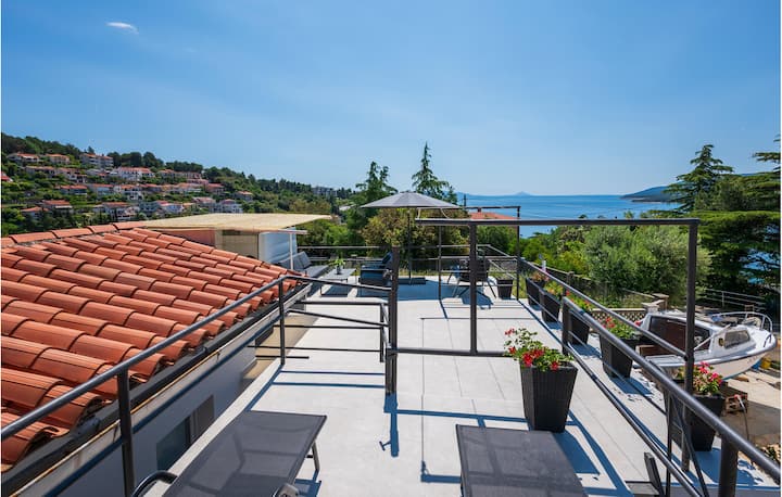 Cozy Apartment In Rabac With Wifi - Rabac