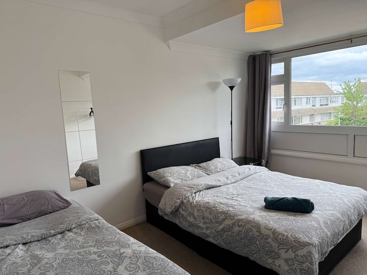 Chelmsford 3 Bedroom Accommodation With Parking - Chelmsford