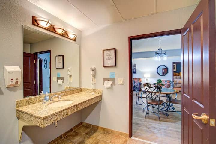 Cozy Condo Retreat For Family And Friends - Wisconsin Dells