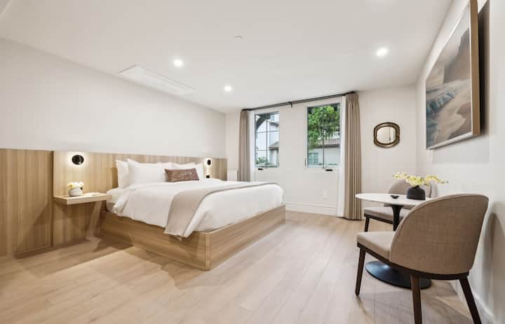 Casa Riviera 3 - Boutique Suites - Santa Barbara, CA