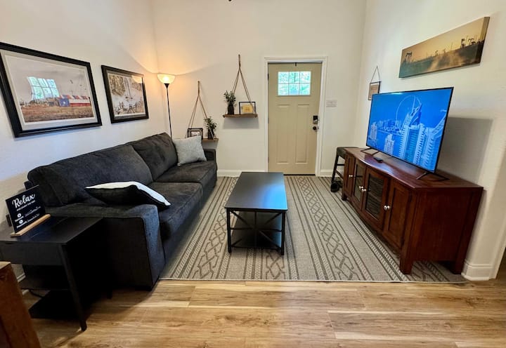 Texas Spindletop 3br/2ba Home - Port Arthur, TX