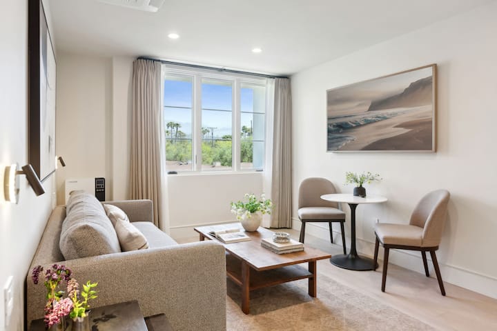 Casa Riviera 9 - Boutique Suites - Santa Barbara, CA
