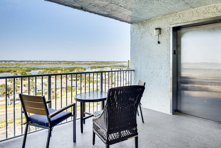 Walk To Ocean: Daytona Beach Shores Condo W/ Pool! - Daytona Beach Shores, FL