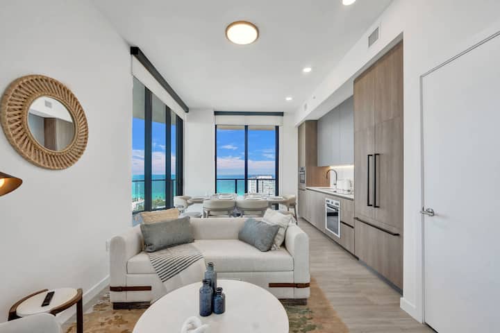 New: Sophisticated 4br Condo With Breathtaking Oce - Miami Beach, FL