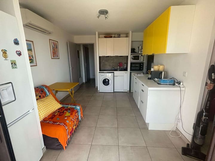 Joli T2 Bis Avec Climatisation à Proximité De La - Sanary-sur-Mer