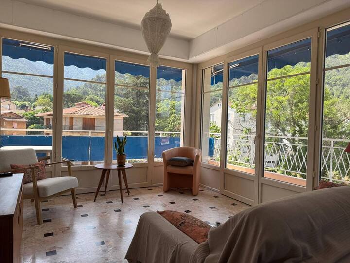 T2 Situe Au 3e Etage Avec Ascenseur Avec Grande Te - Prades