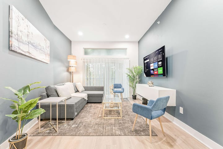 Luxury 2bd | Deep Ellum | Free Parking | Pool+gym - Forest Hills - Dallas