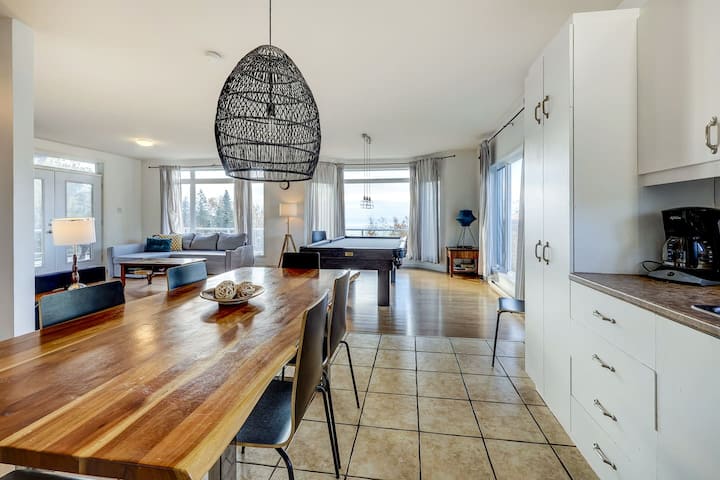 3ch + 2sdb - Billard, Spa, Foyer - Unité Du Bas - Charlevoix