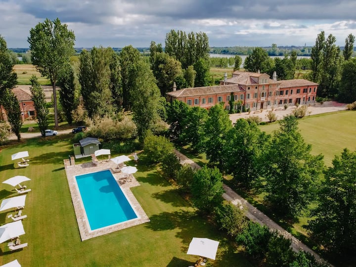 Villa Mit Gemeinschaftspool Zwischen Ferrara Und. - Adria