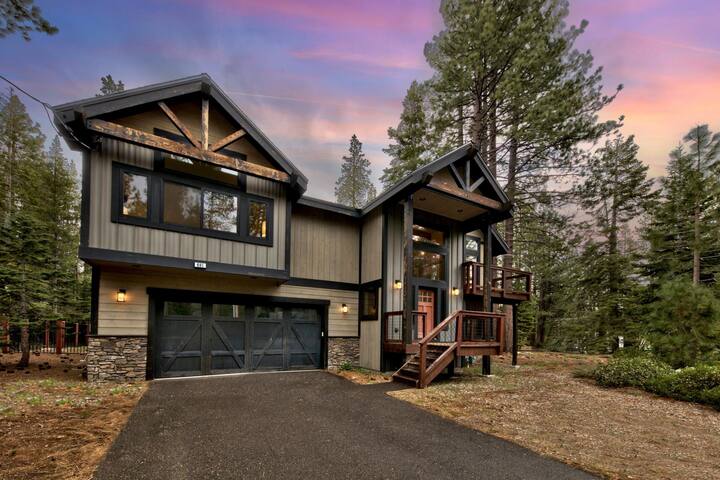 New Tahoe Forest Retreat, Dog Friendly, Pool Table - South Lake Tahoe, CA