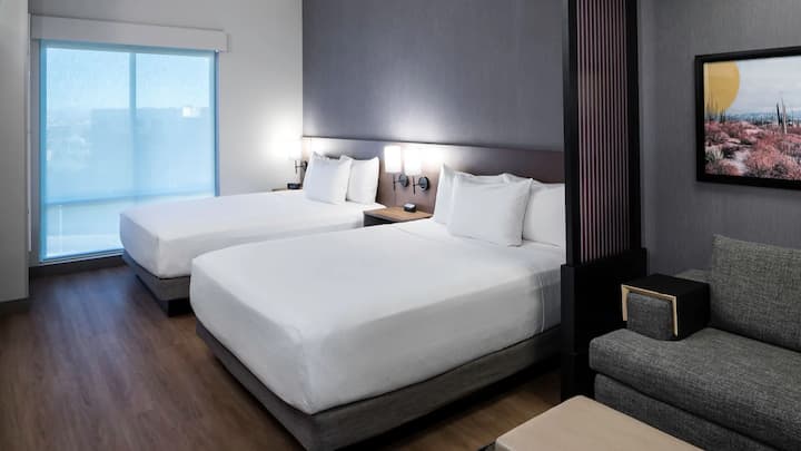 Experience Asu Locale In A Modern Room W/ Panache - Phoenix, AZ