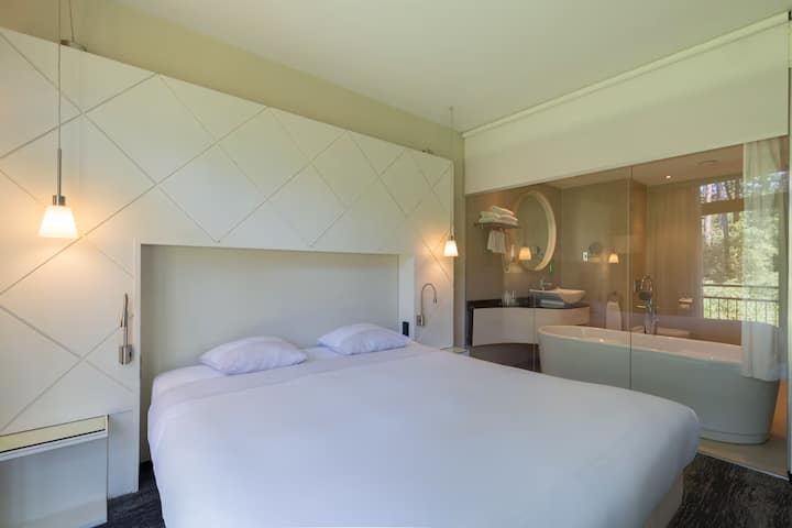 Relax, Dine, And Sleep Well Near The City! Pool - Valkenswaard