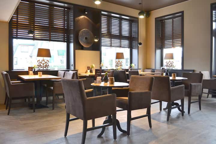 Comfortable Stay! Onsite Parking And Dining! - Apeldoorn