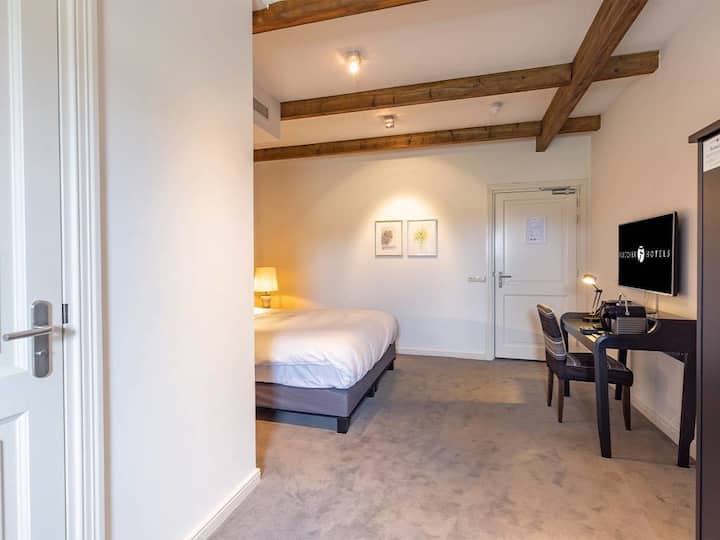 Short Drive To Roermond, Long Walks In The Forest! - Venlo