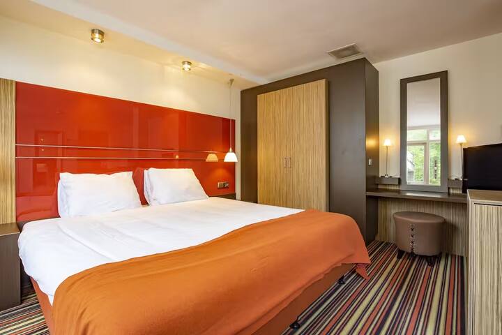 Relax In Tranquil Retreat W/ Free Parking & Trails - Amersfoort
