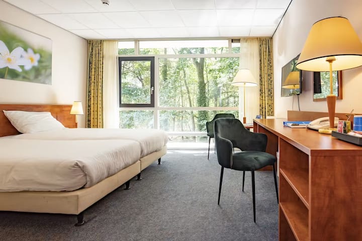 Free Parking, Trails, And Outdoor Relaxation Await - Amersfoort